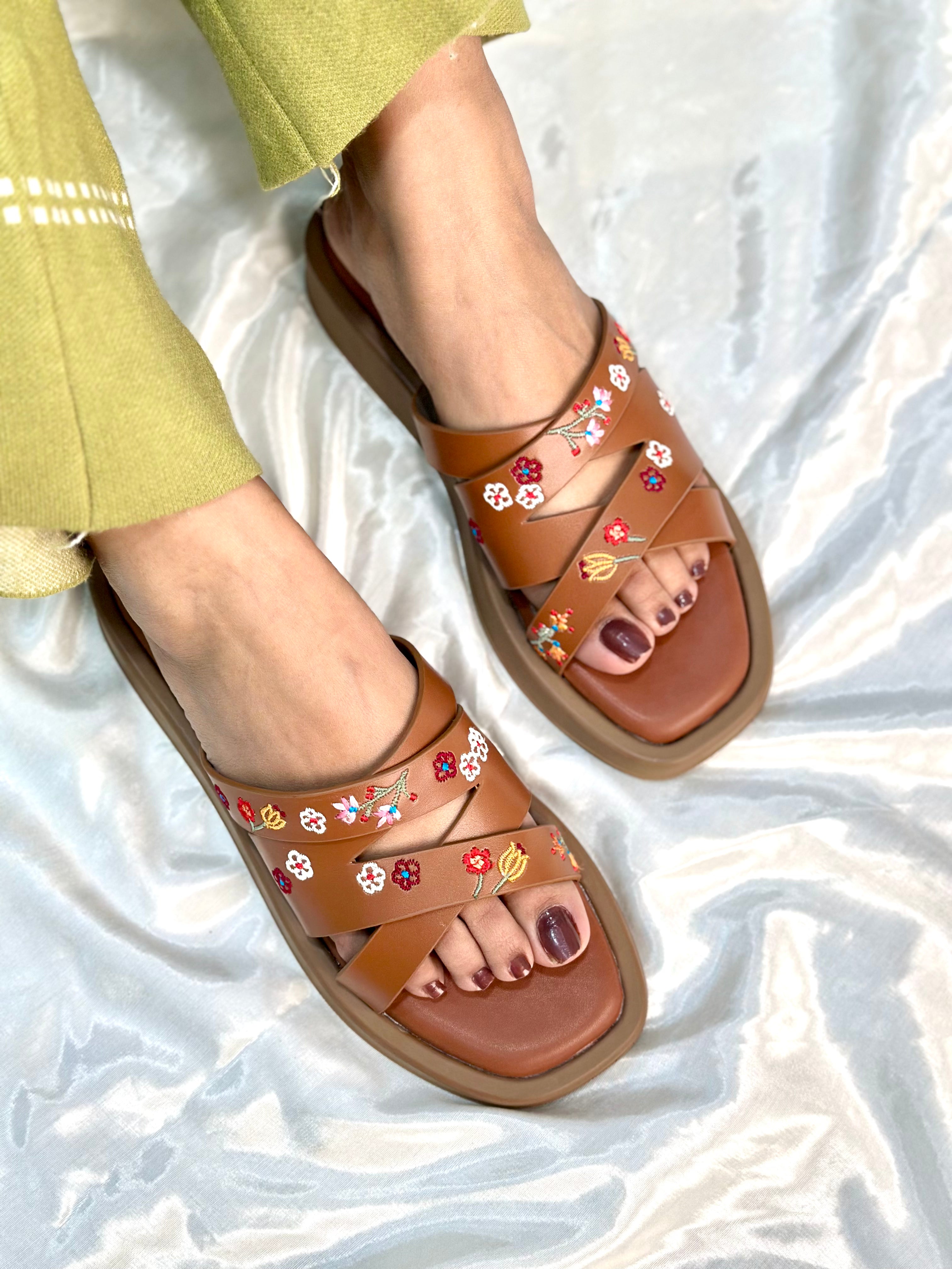 Buy Handcrafted Brown Tan Fan Sliders Online - Platforms - Nur